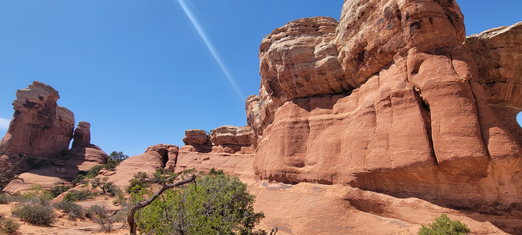 Arches: Sand Dune and Broken Arch - Fat Man Little Trail
