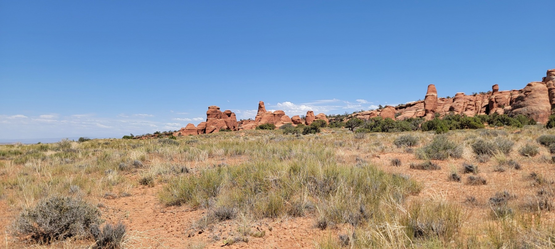 Arches: Sand Dune and Broken Arch - Fat Man Little Trail