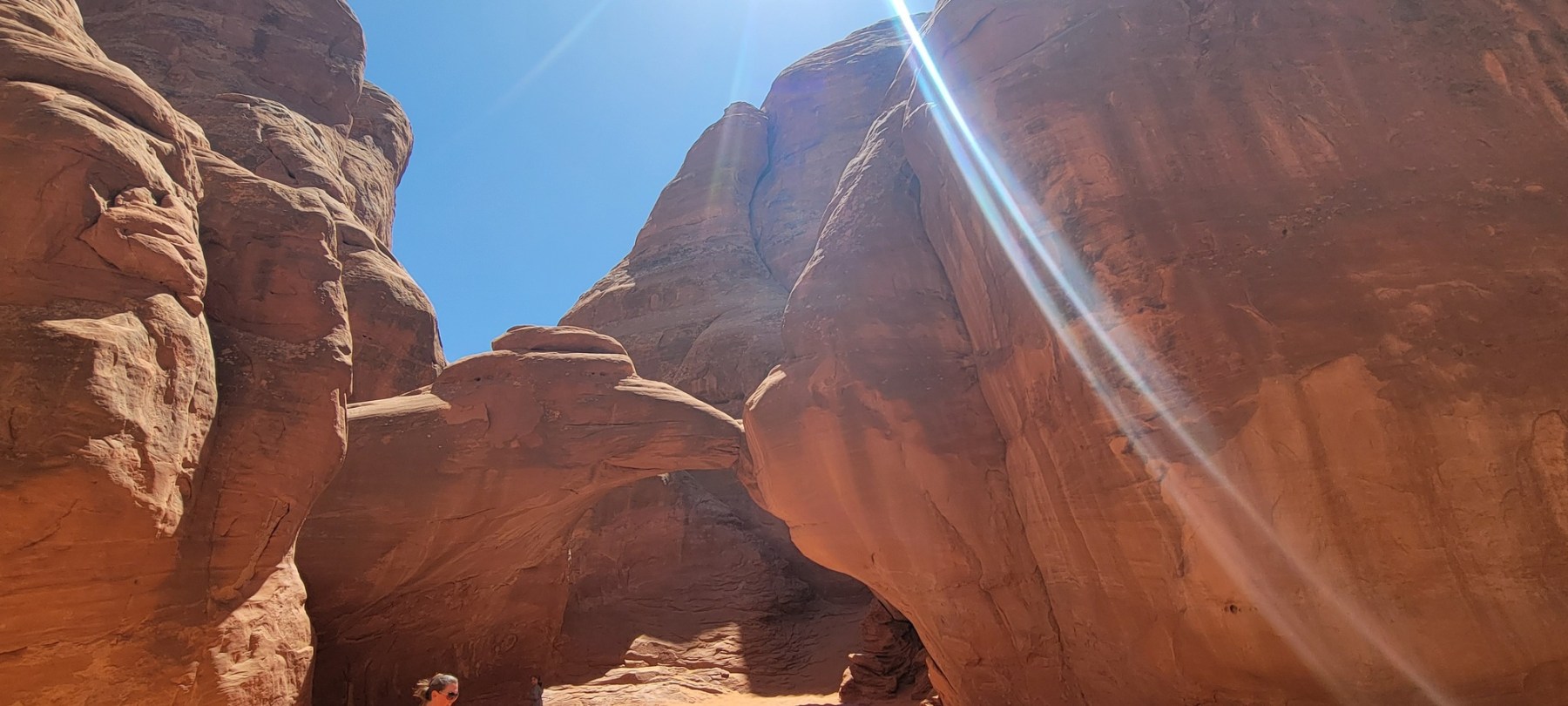 Arches: Sand Dune and Broken Arch - Fat Man Little Trail