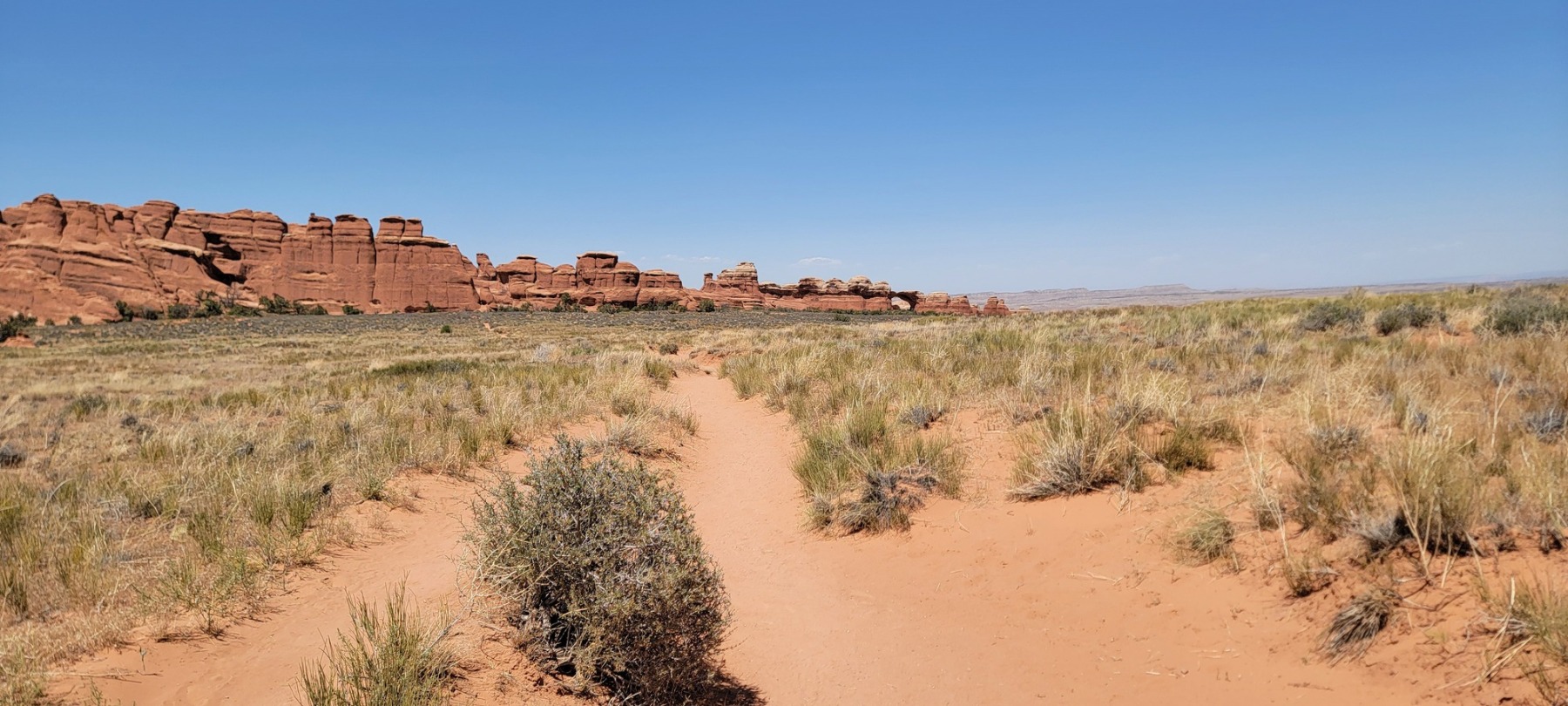 Arches: Sand Dune and Broken Arch - Fat Man Little Trail